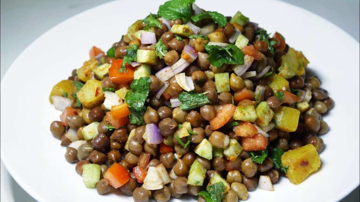 ছোলার চাট রেসিপি এমনভাবে তৈরি করুন যে দেখে আপনার জিভে জল চলে আসবে ...